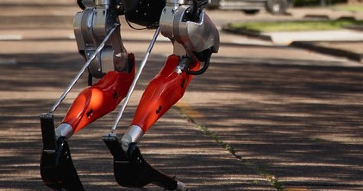 Bipedal robot developed at Oregon State makes history by learning to ...